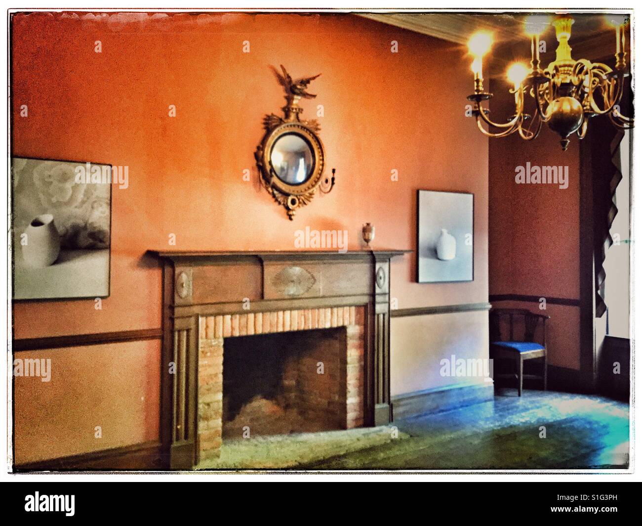 Empty room in a Victorian Home Stock Photo - Alamy