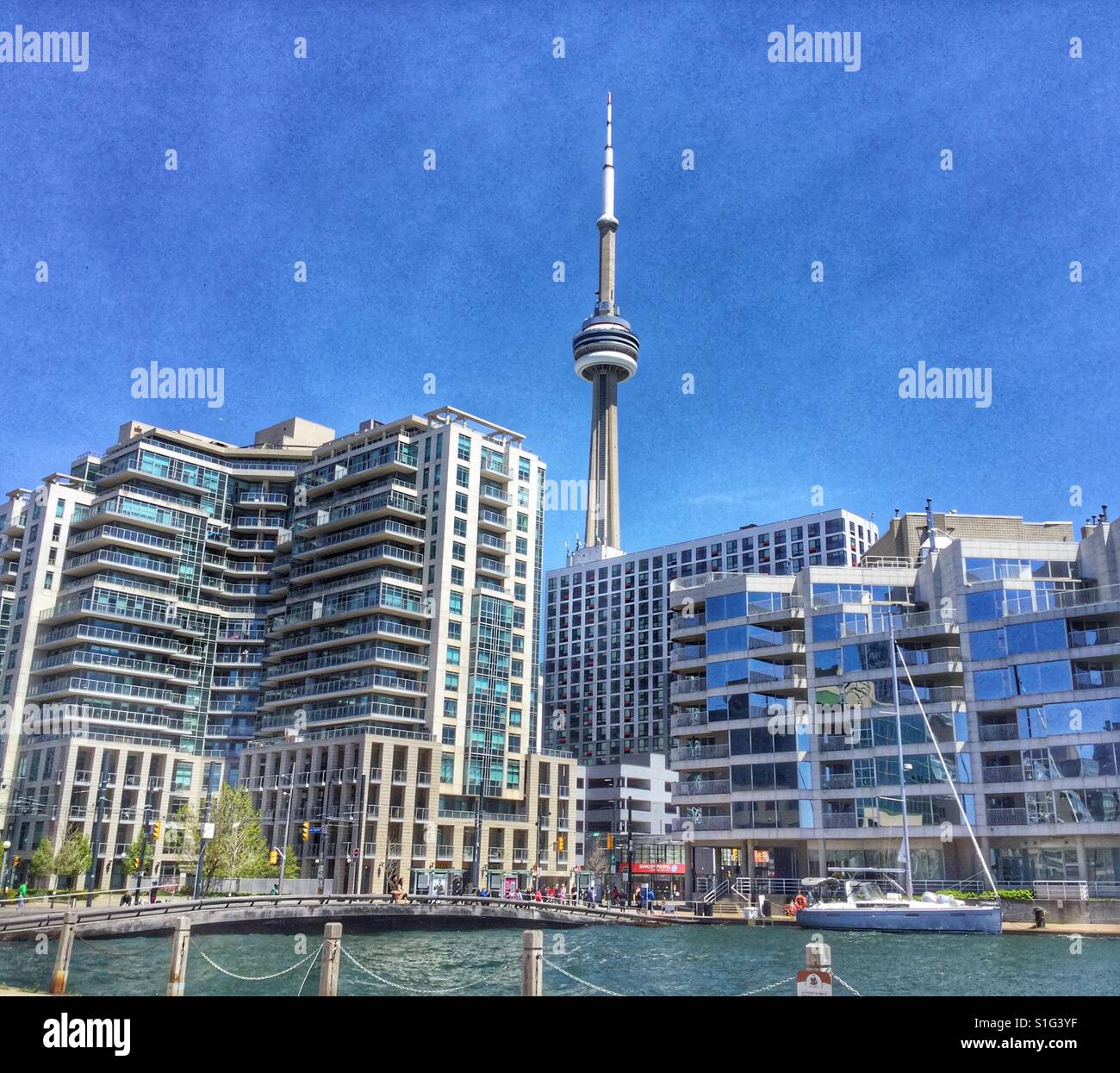 Waterfront living in Toronto Stock Photo - Alamy