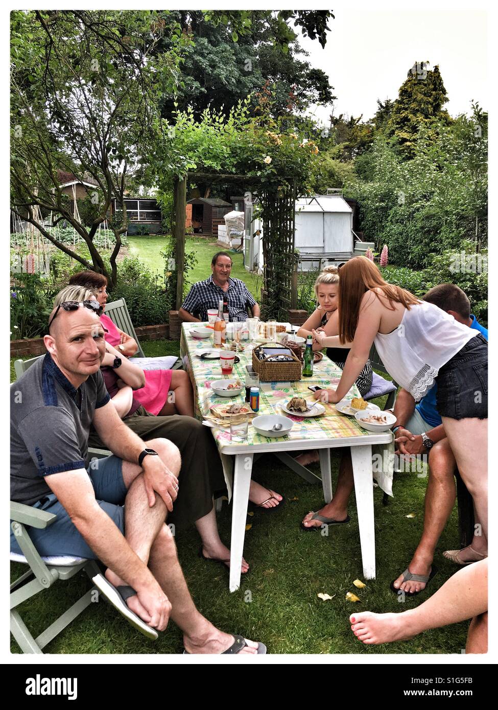 Uk family bbq hi-res stock photography and images - Alamy