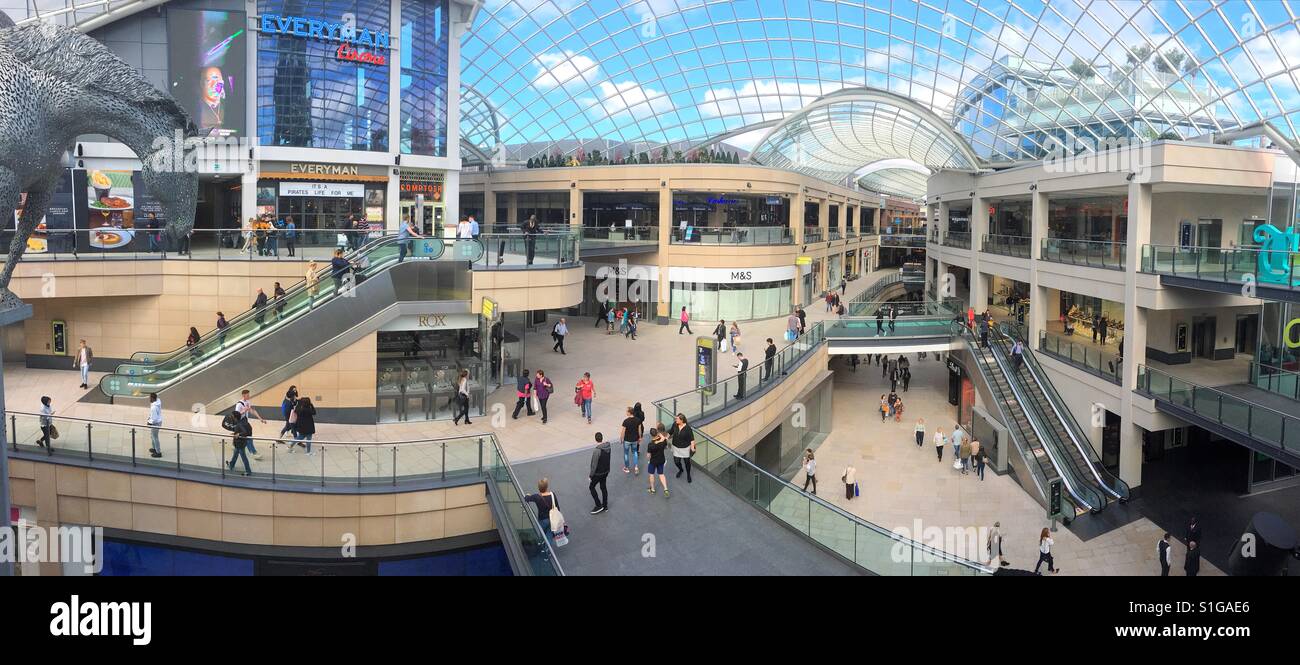 Trinity leeds shopping centre leeds hi-res stock photography and images ...