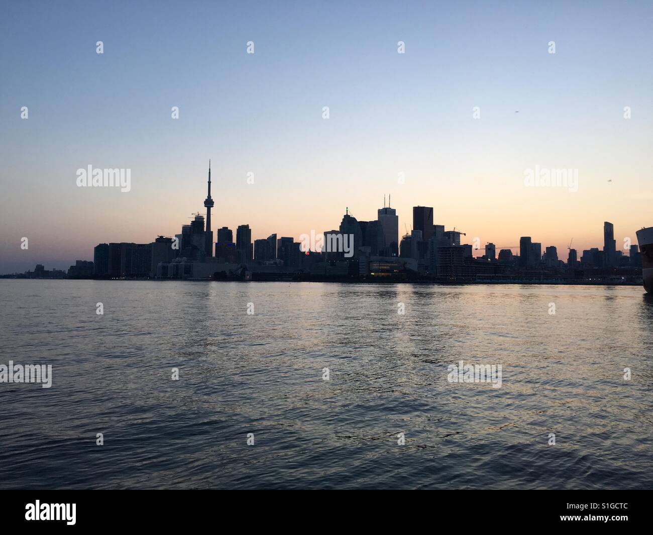 Toronto sunset skyline Stock Photo - Alamy
