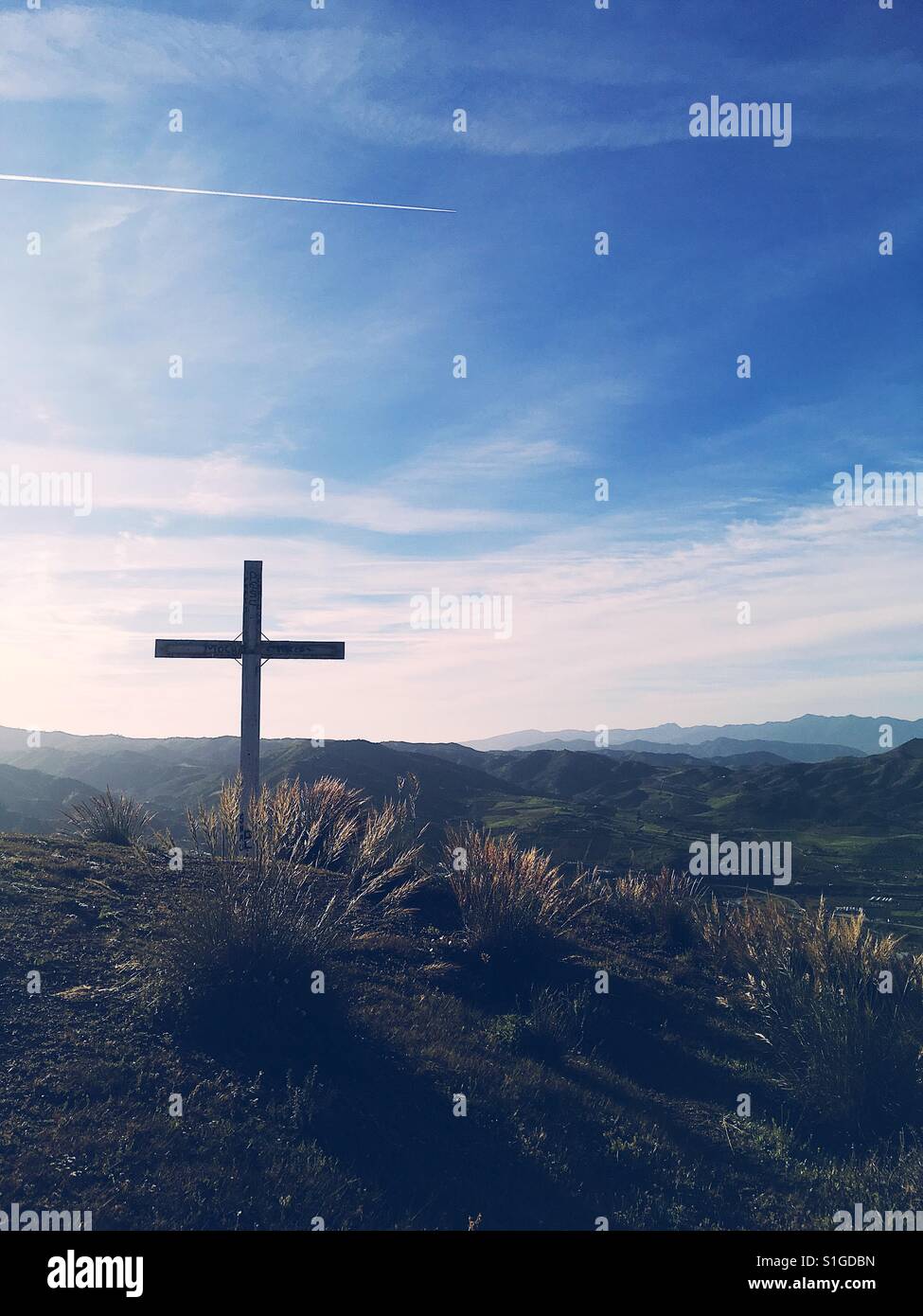 Cross grass hi-res stock photography and images - Alamy