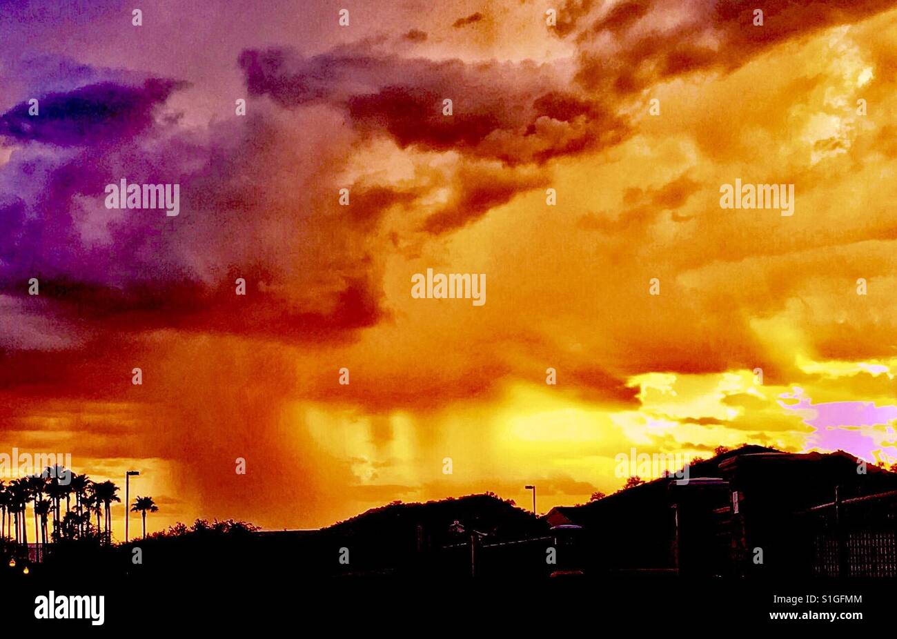 Sunset shower hi-res stock photography and images - Alamy