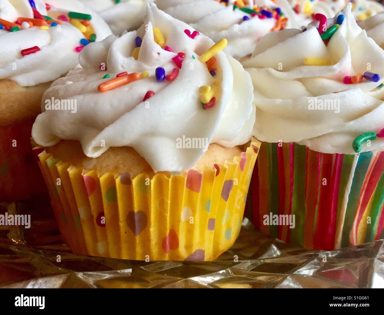 Rainbow cupcakes hi-res stock photography and images - Alamy