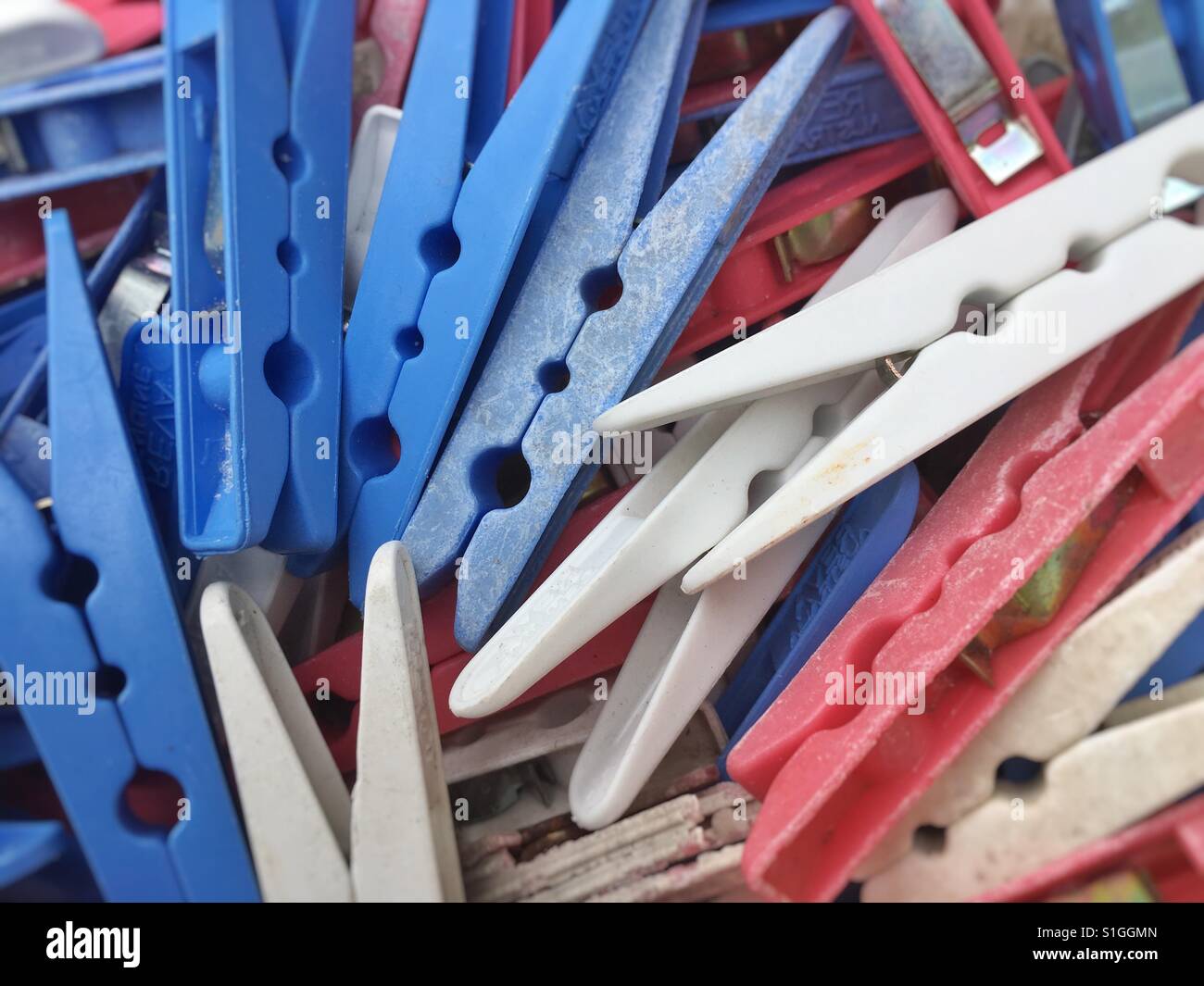 Cloth colours hi-res stock photography and images - Alamy