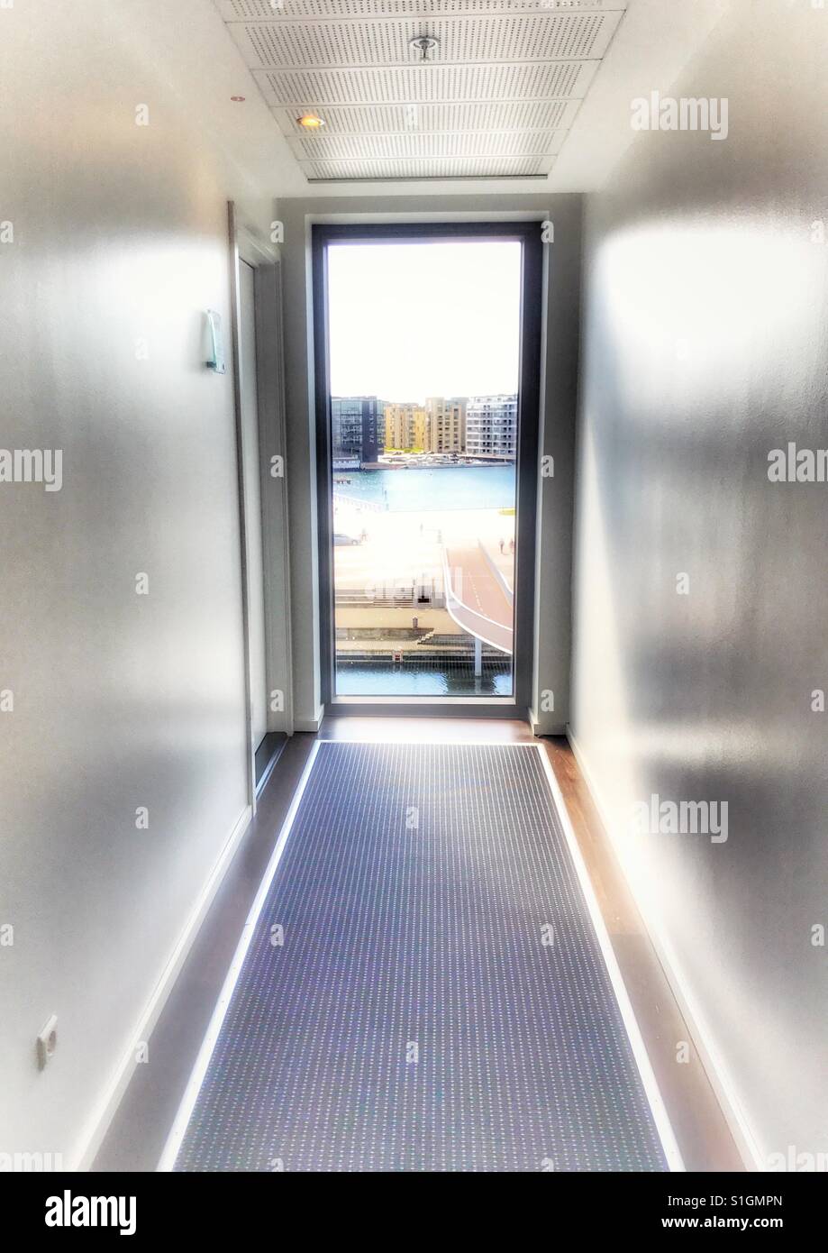 Corridor and door hi-res stock photography and images - Alamy