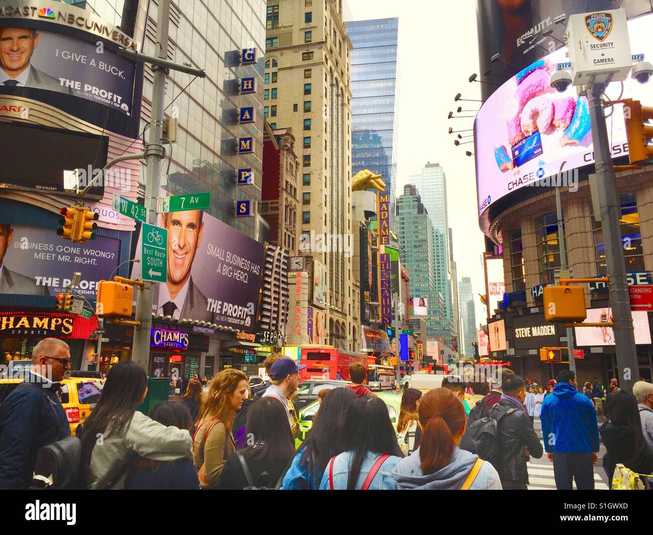 Crowded Time Square High Resolution Stock Photography and Images - Alamy