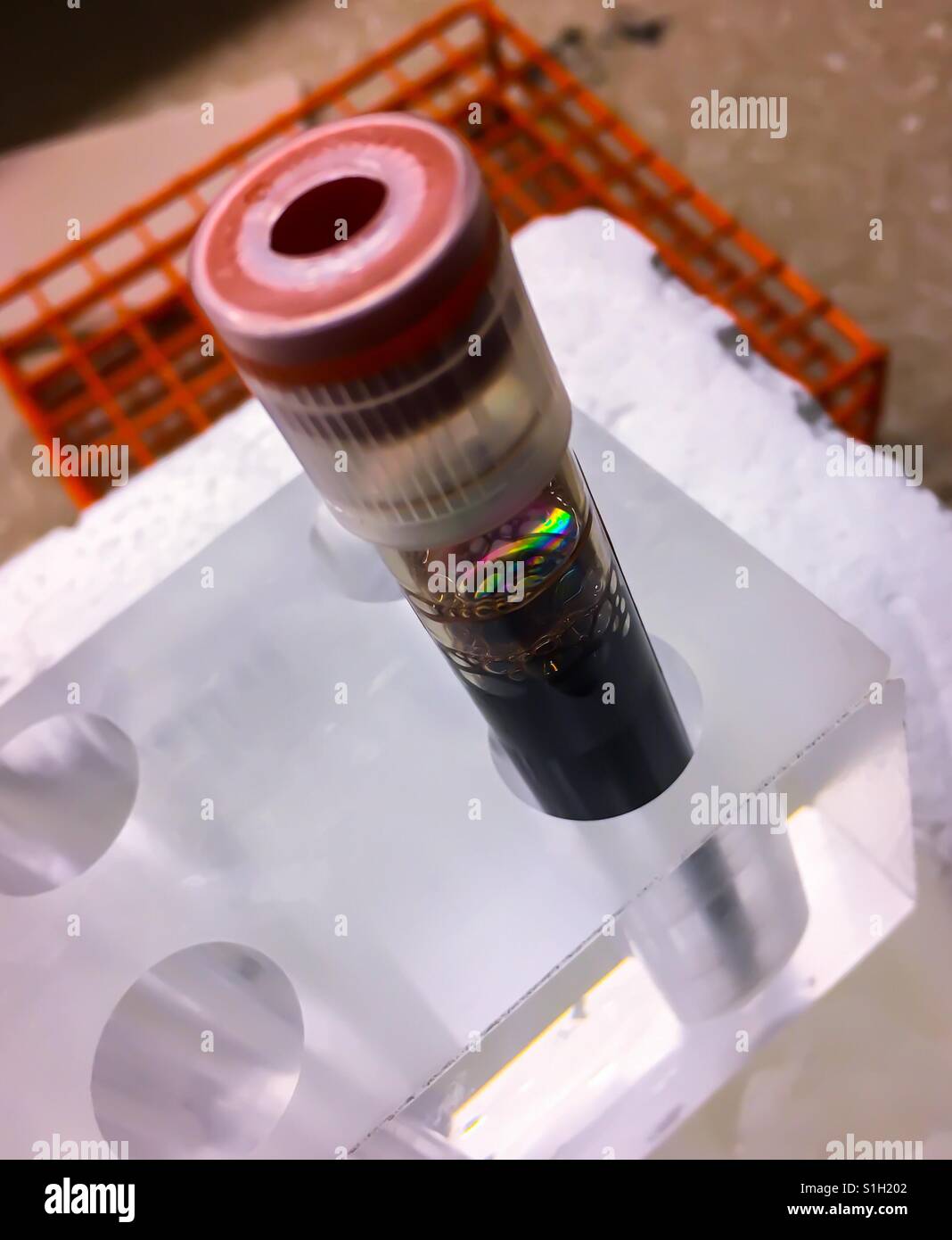 Vial sample hi-res stock photography and images - Alamy