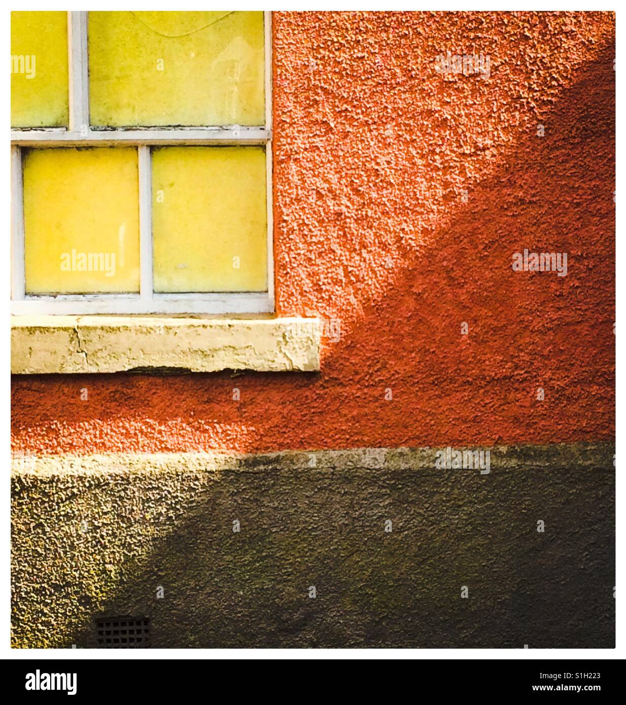 Window with shadow on side of a building Stock Photo - Alamy