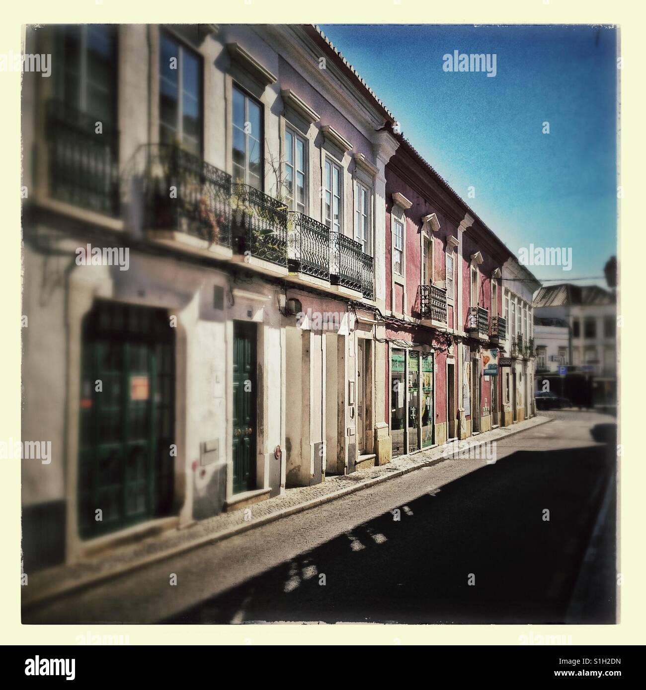 Sunny street hi-res stock photography and images - Alamy
