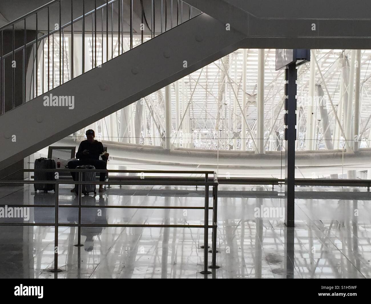 Lonely wait waiting hi-res stock photography and images - Alamy