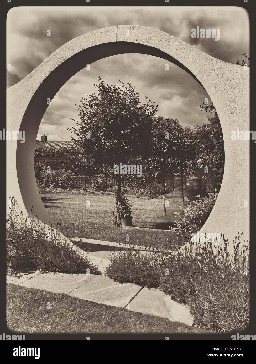 Moongate High Resolution Stock Photography and Images - Alamy