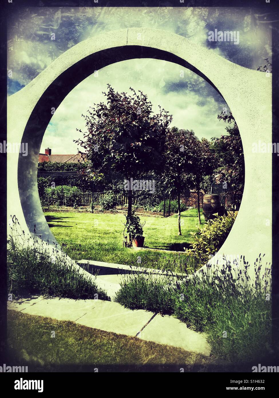 Moongate High Resolution Stock Photography and Images - Alamy