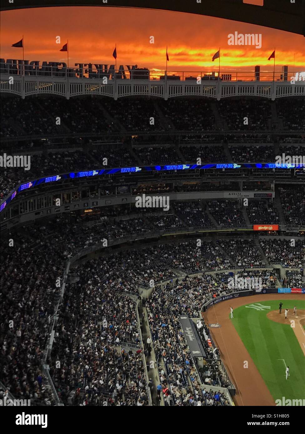 Sunset stadium hi-res stock photography and images - Alamy