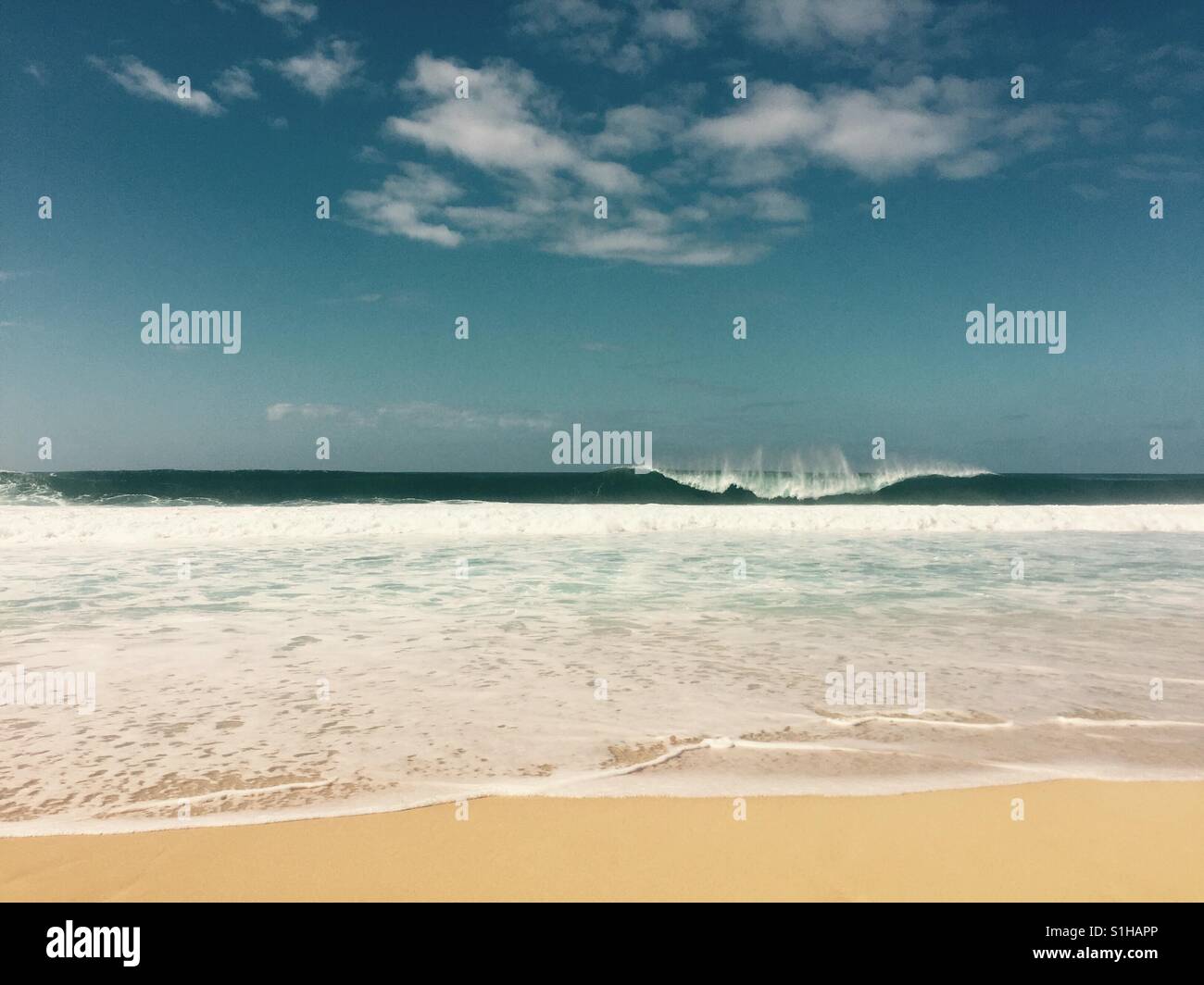 Perfect wave hi-res stock photography and images - Alamy