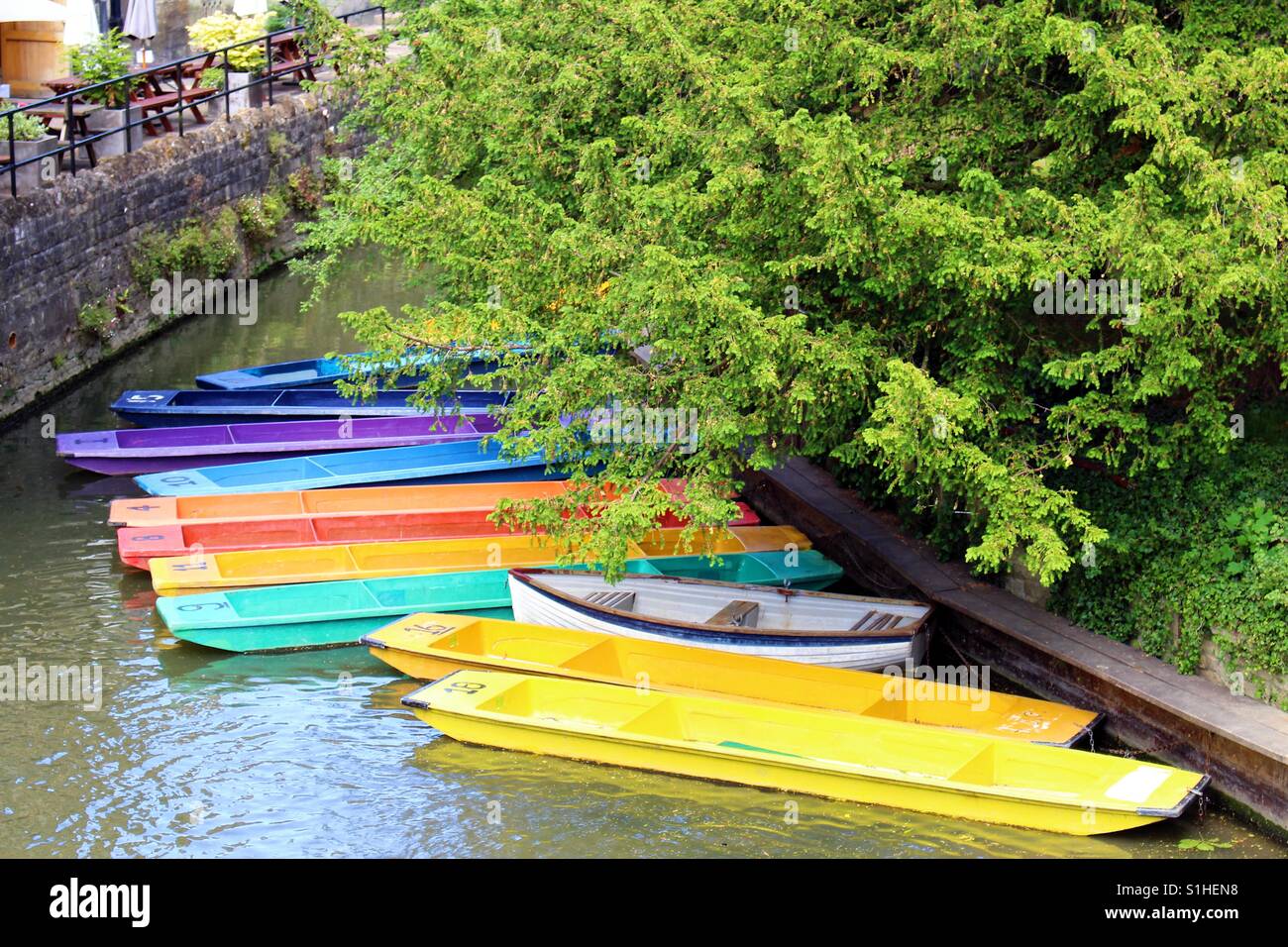 Punt boats hi-res stock photography and images - Alamy