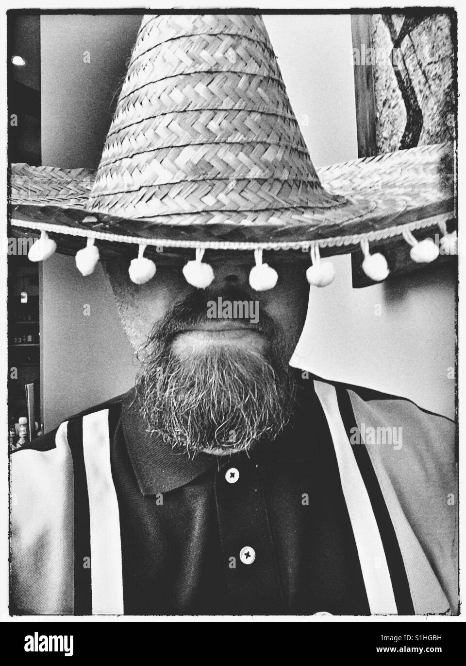 Mexican wearing a sombrero hi-res stock photography and images - Alamy