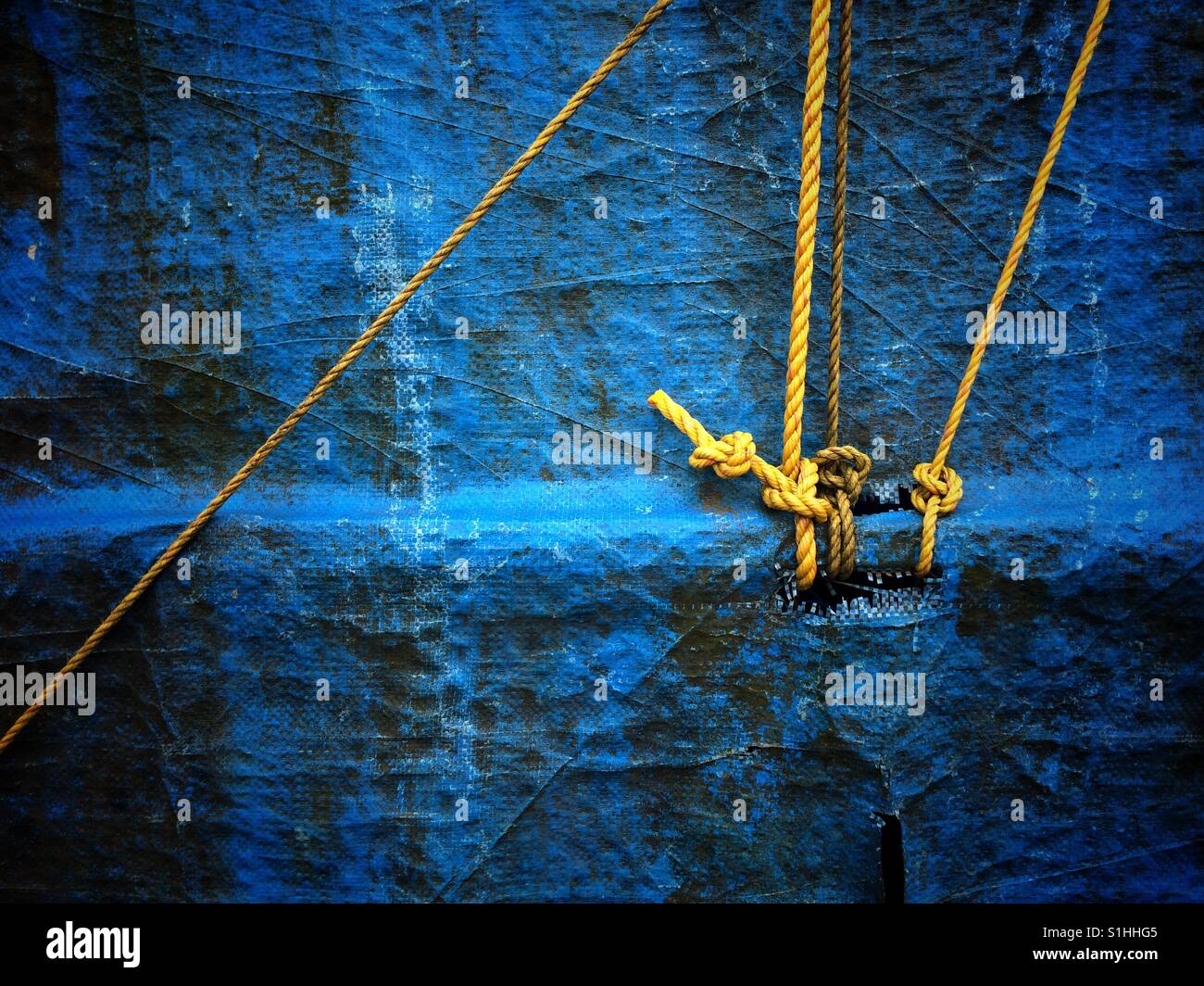 Rope knots hi-res stock photography and images - Alamy