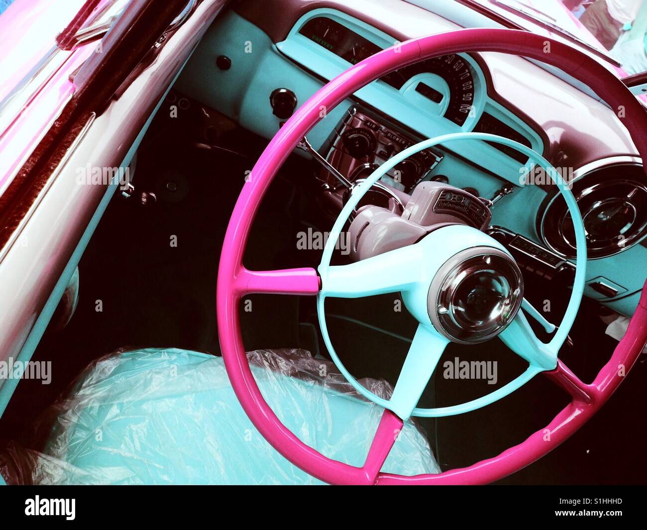 Stylish retro classic car steering wheel Stock Photo - Alamy
