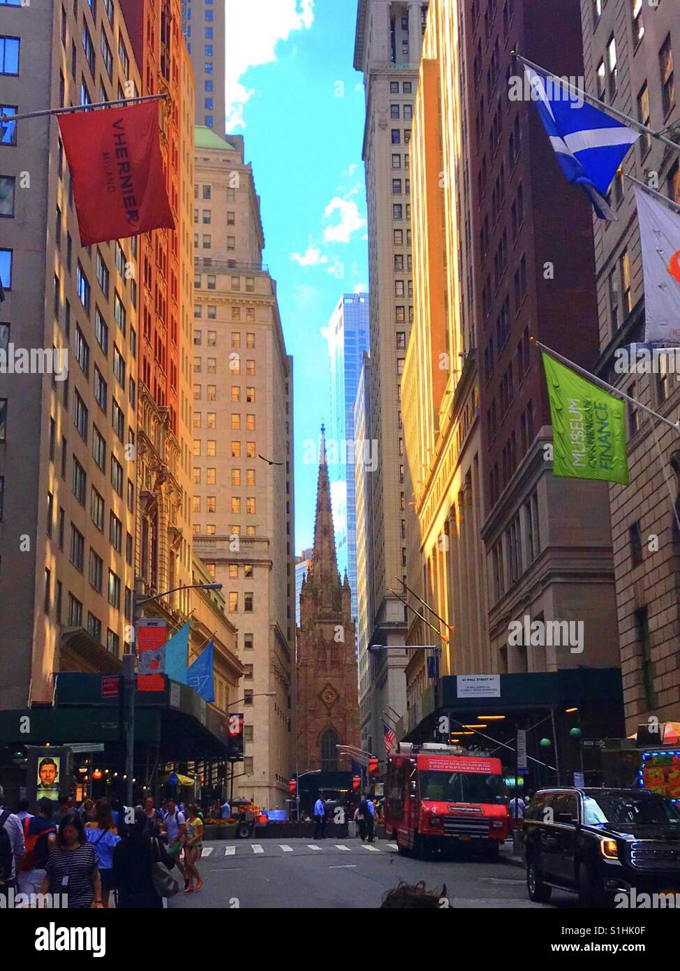 Trinity church wall street new hi-res stock photography and images - Alamy