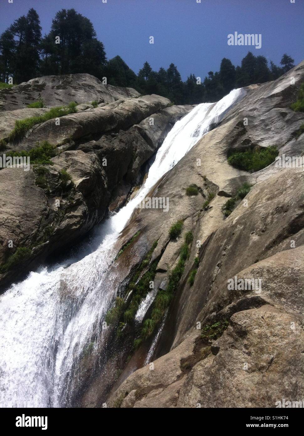 Beautiful water falling hi-res stock photography and images - Alamy