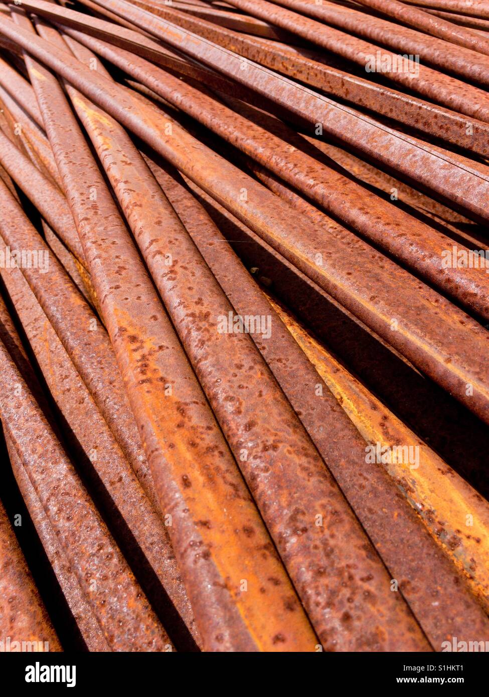 Red iron rods hi-res stock photography and images - Alamy