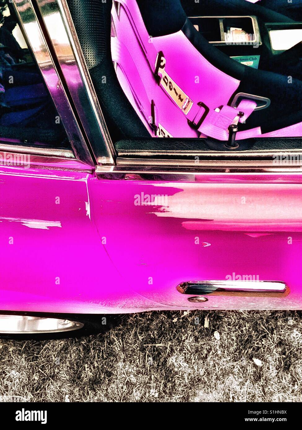 Pink 1971 Datsun 240z sports car Stock Photo - Alamy