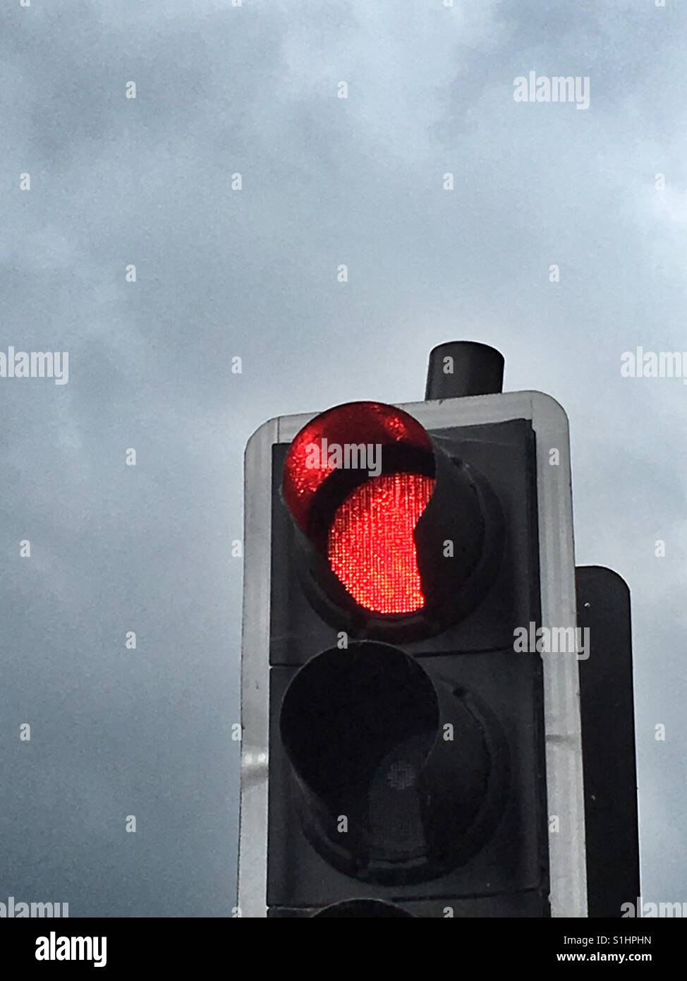 Red traffic light Stock Photo - Alamy