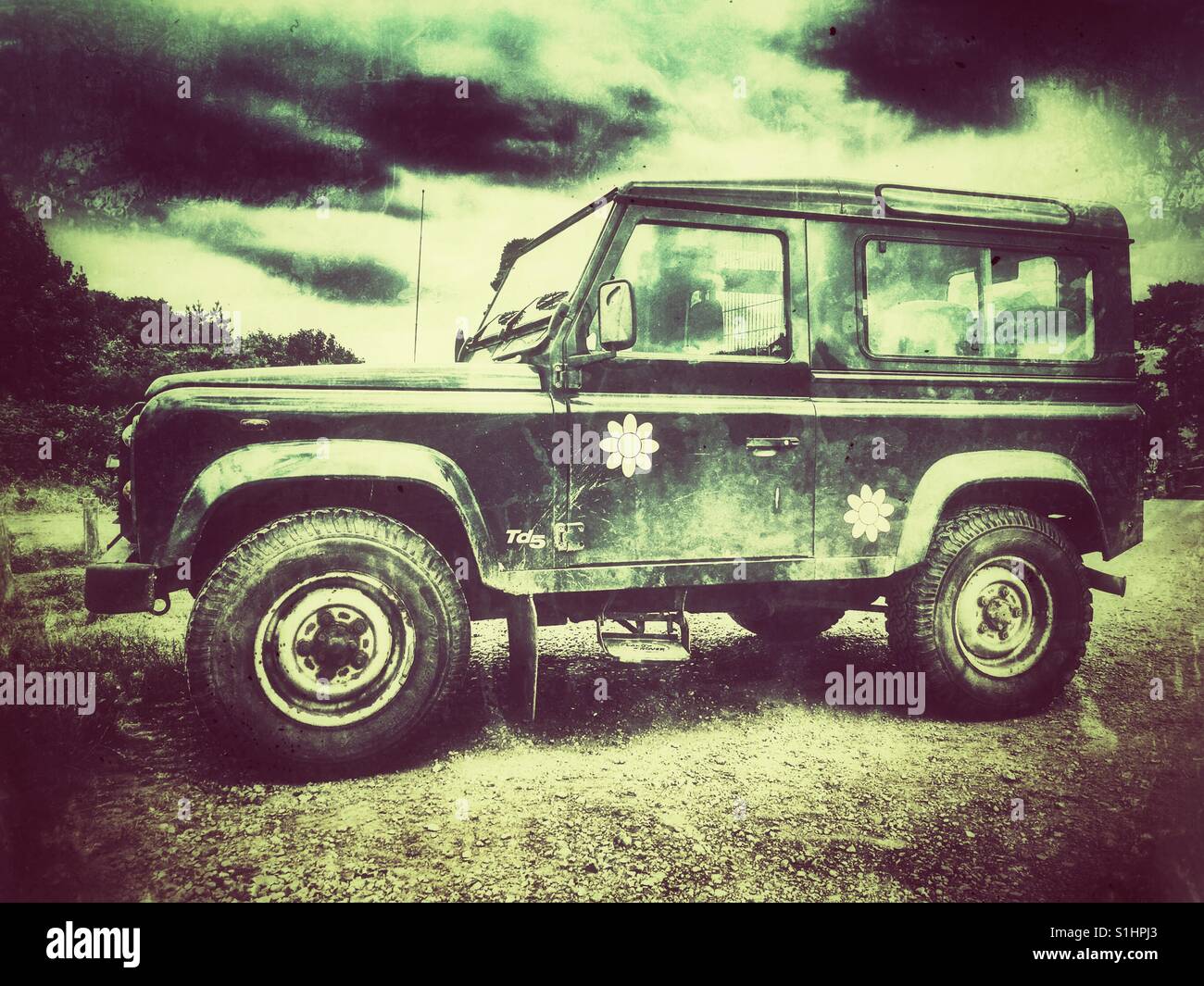 Land Rover Defender 4x4 vehicle Stock Photo - Alamy