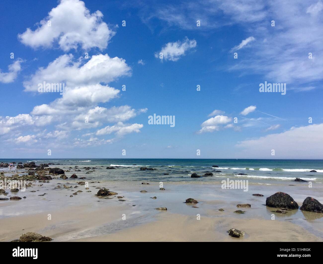 Sea sand and rocks hi-res stock photography and images - Alamy