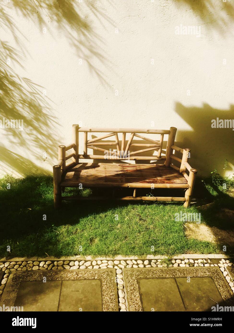 Come and sit on my lap....bench calling! Stock Photo - Alamy