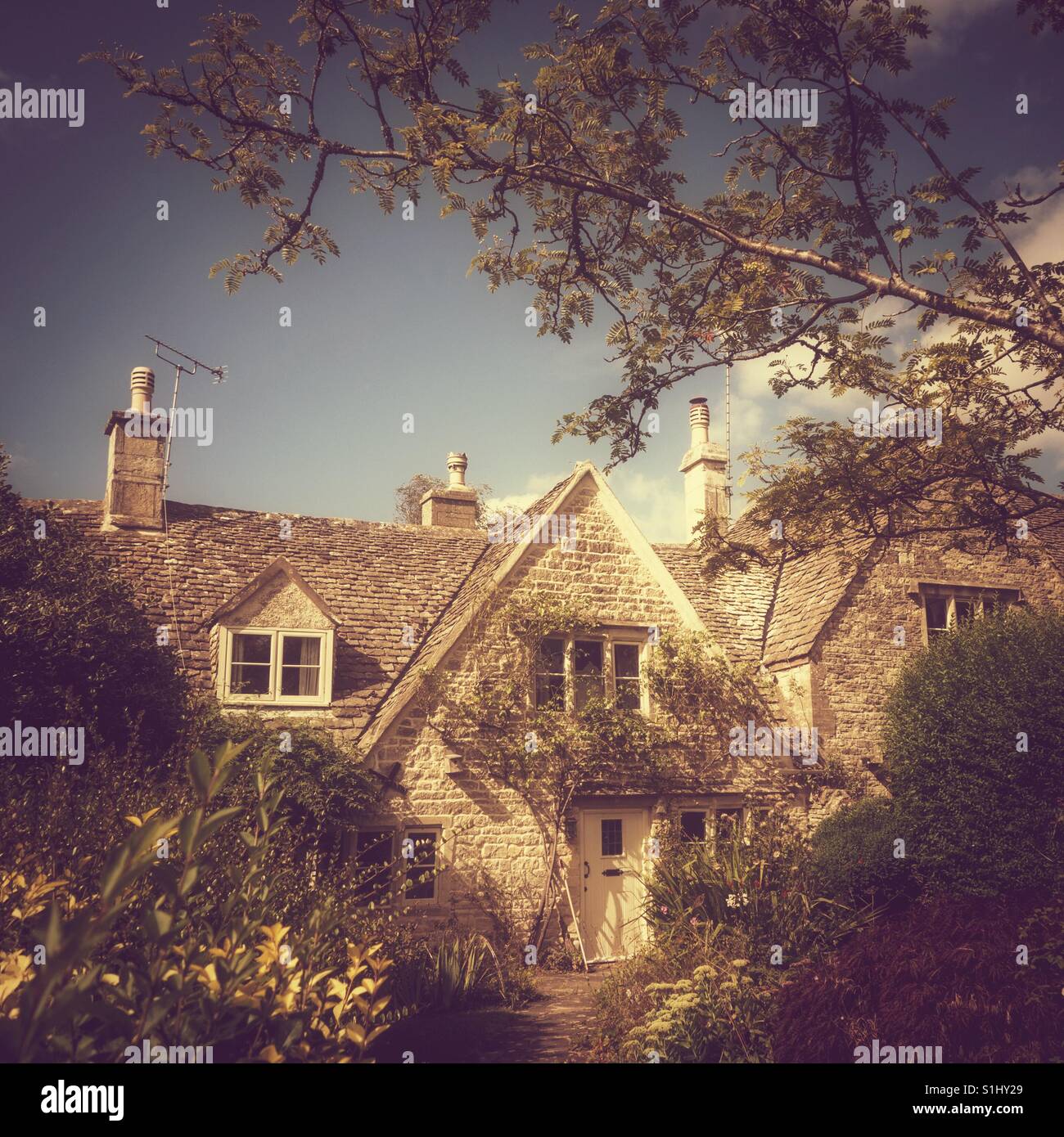 Period cottage hi-res stock photography and images - Alamy