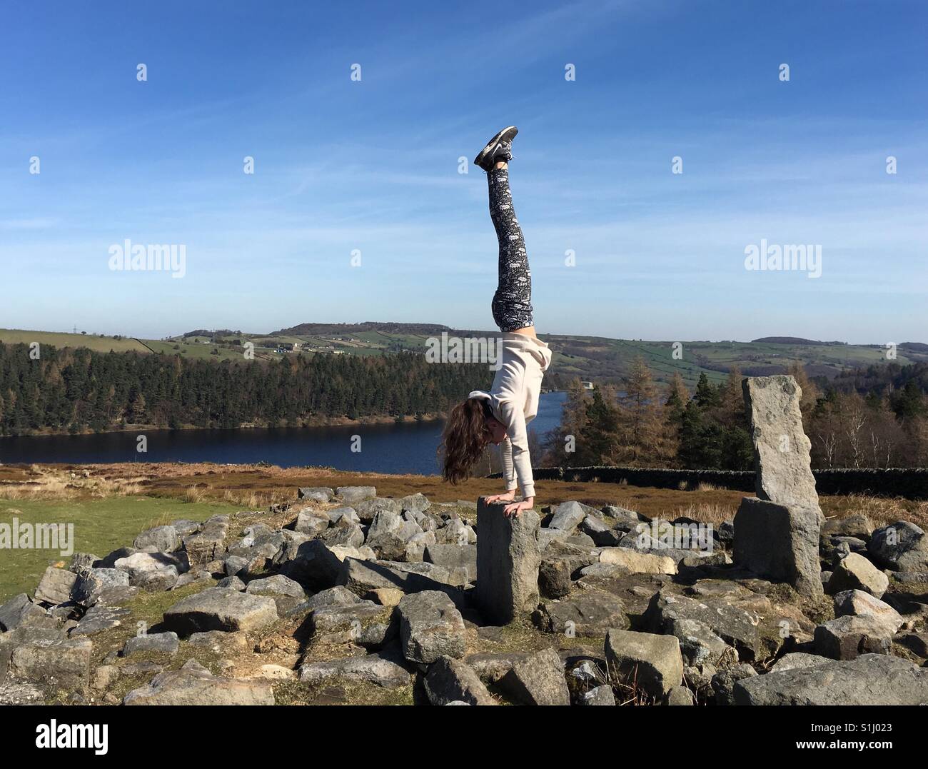 Girl doing handstand hi-res stock photography and images - Alamy