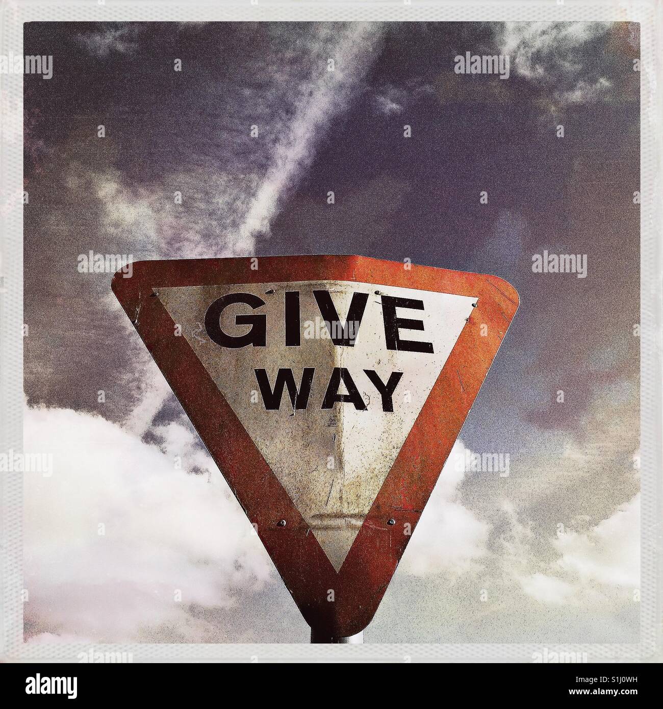 Road sign give way hi-res stock photography and images - Alamy