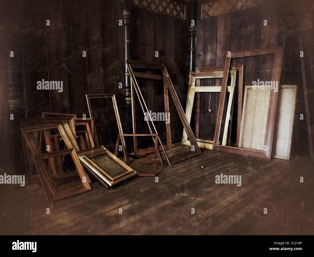 Old Picture Frames High Resolution Stock Photography and Images - Alamy