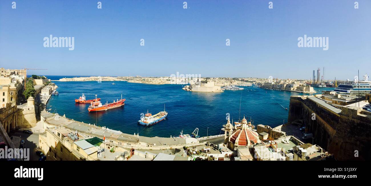 A beautiful panoramic view of Valletta harbour Stock Photo - Alamy