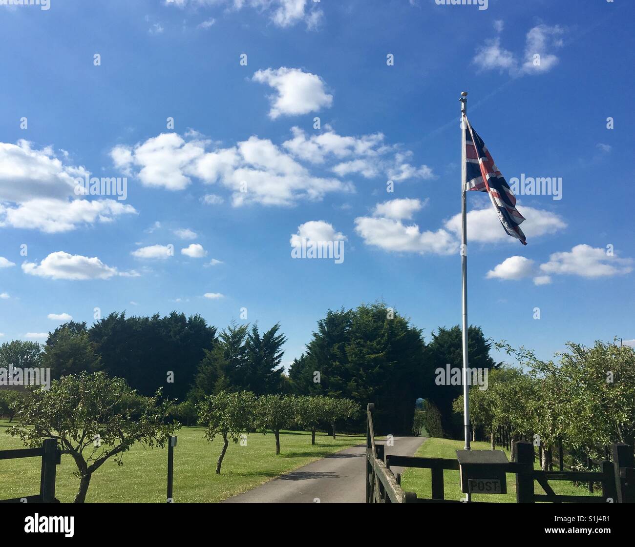 Apple union flag hi-res stock photography and images - Alamy
