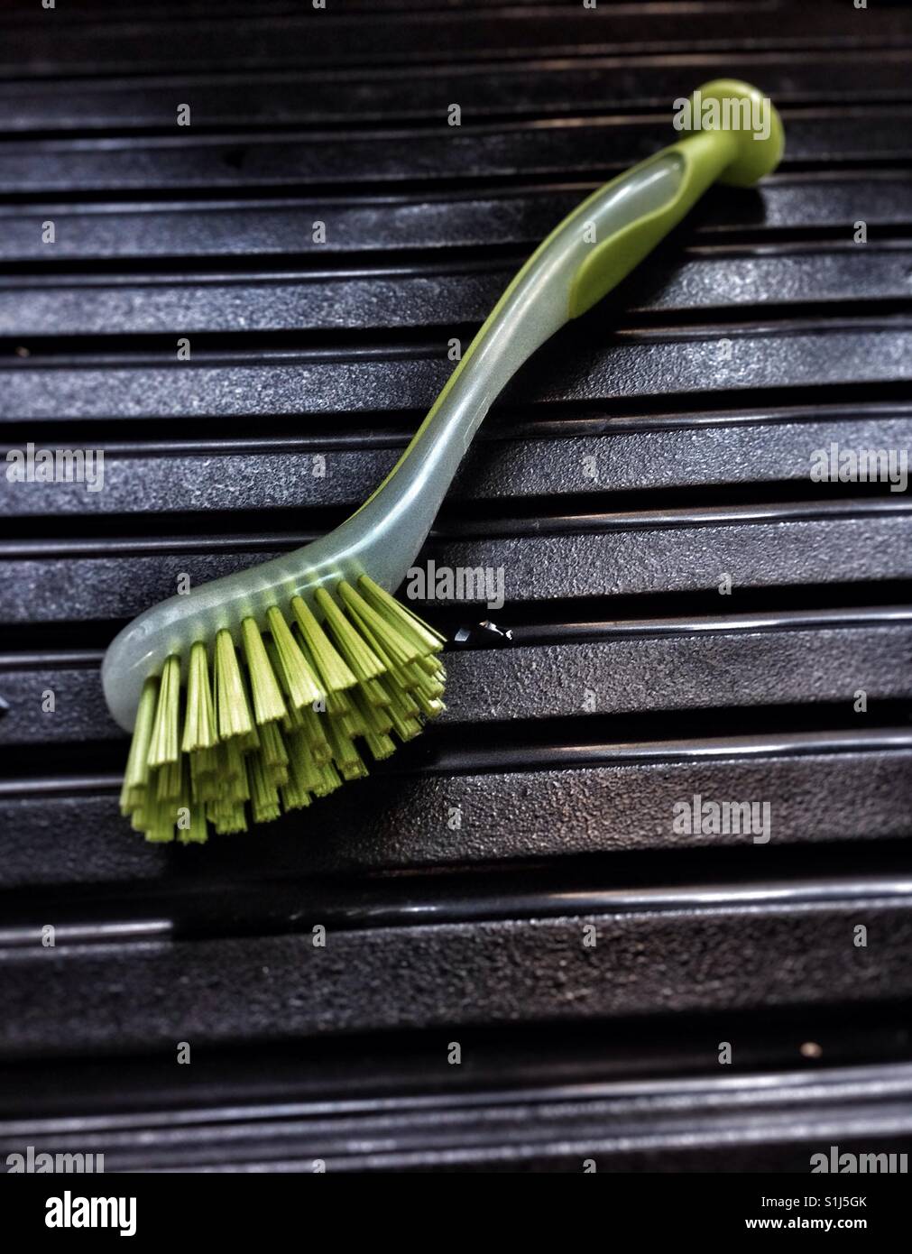 Washing up brush hi-res stock photography and images - Alamy