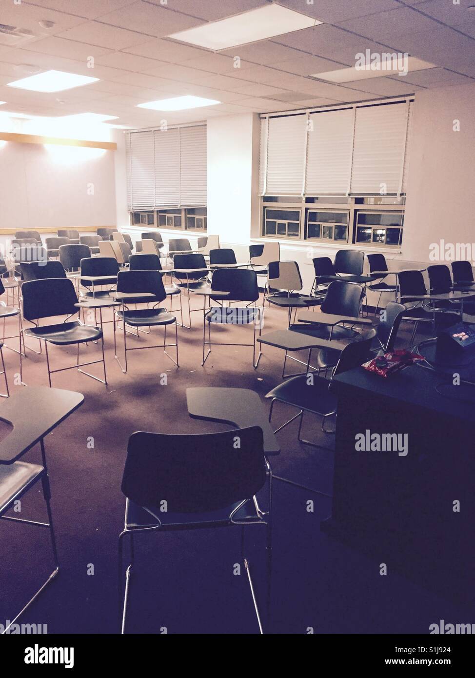 College classroom empty hi-res stock photography and images - Alamy