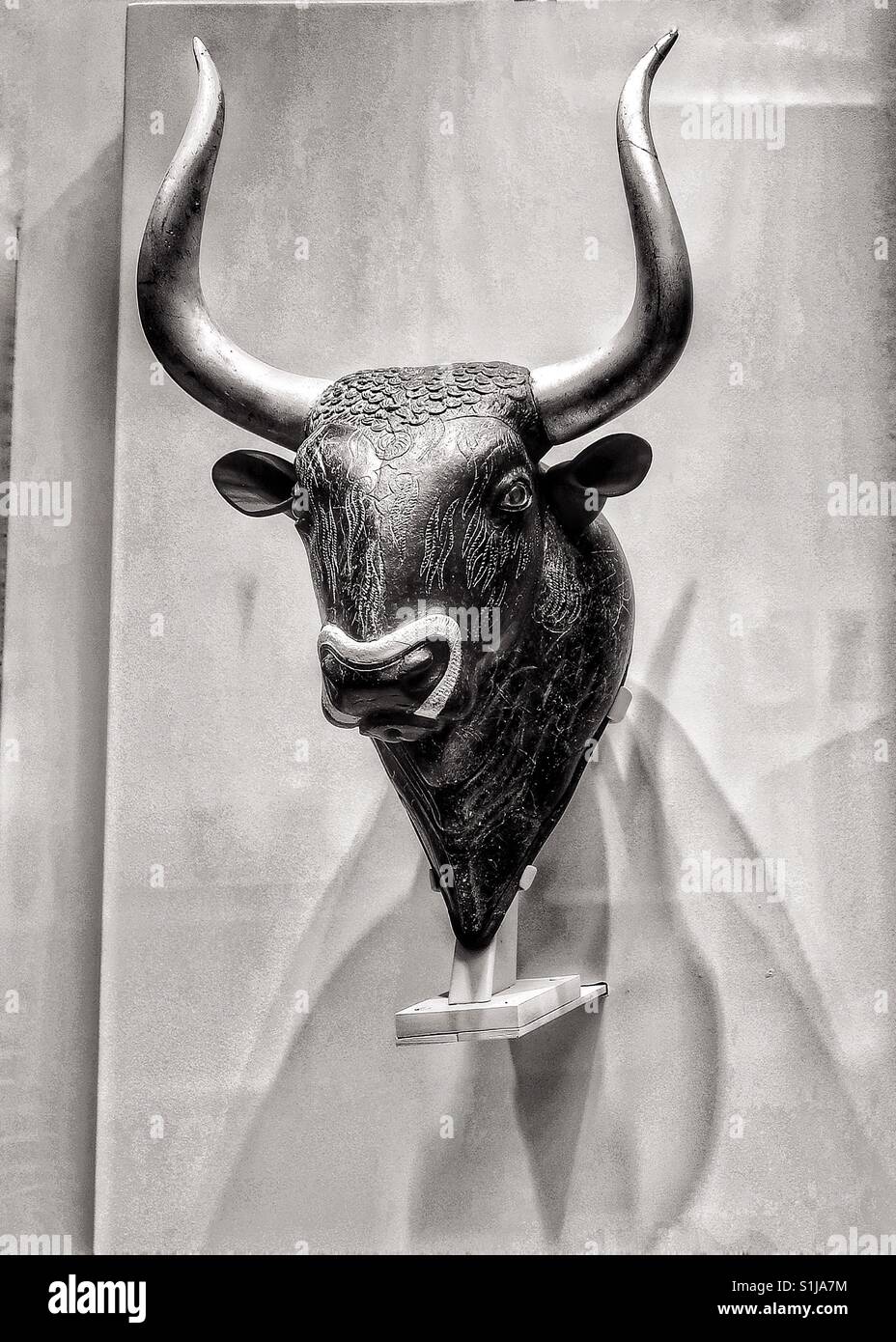 Minotaur crete hi-res stock photography and images - Alamy