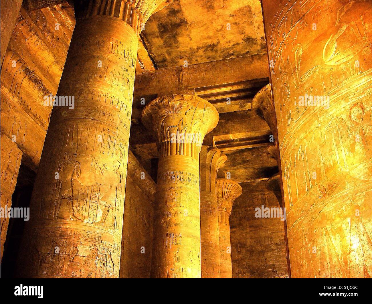 close up columns from Egyptian pyramid site Stock Photo - Alamy