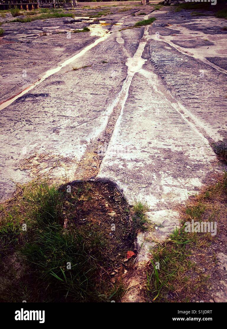 Wagon ruts hi-res stock photography and images - Alamy