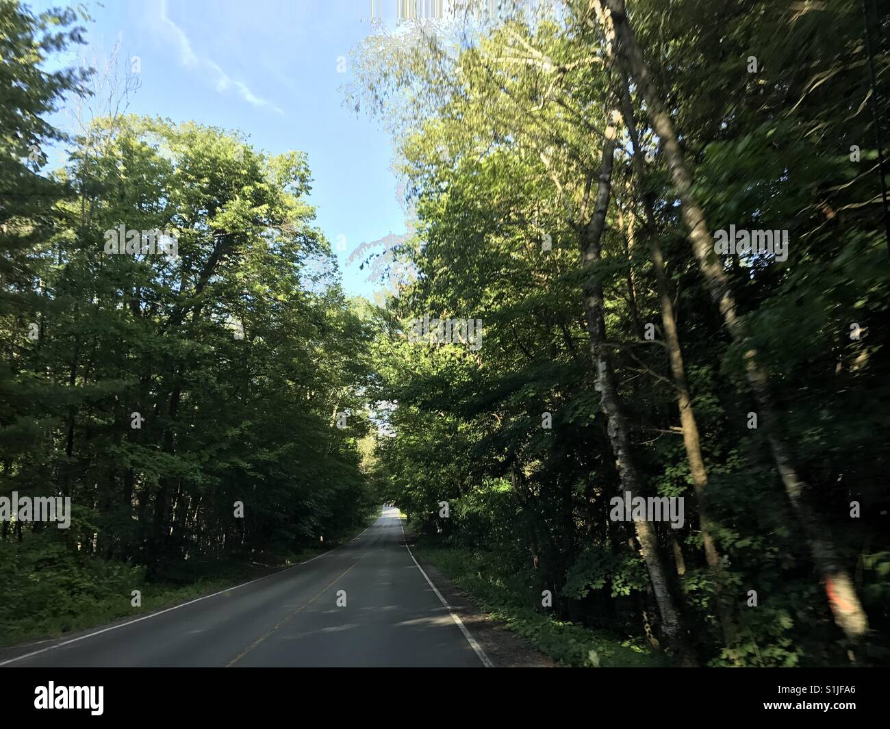 Back road hi-res stock photography and images - Alamy