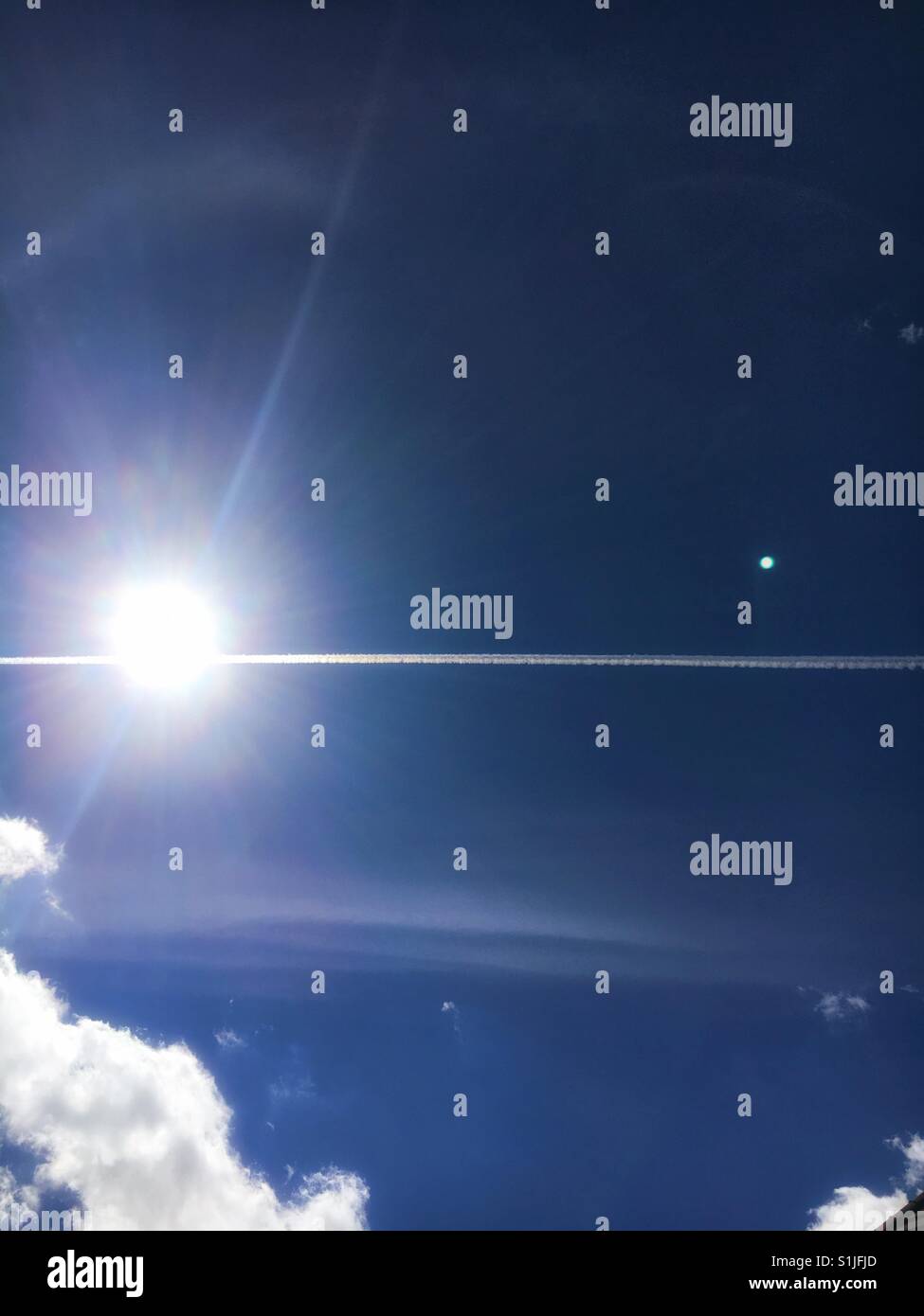 Hot summer sky hi-res stock photography and images - Alamy
