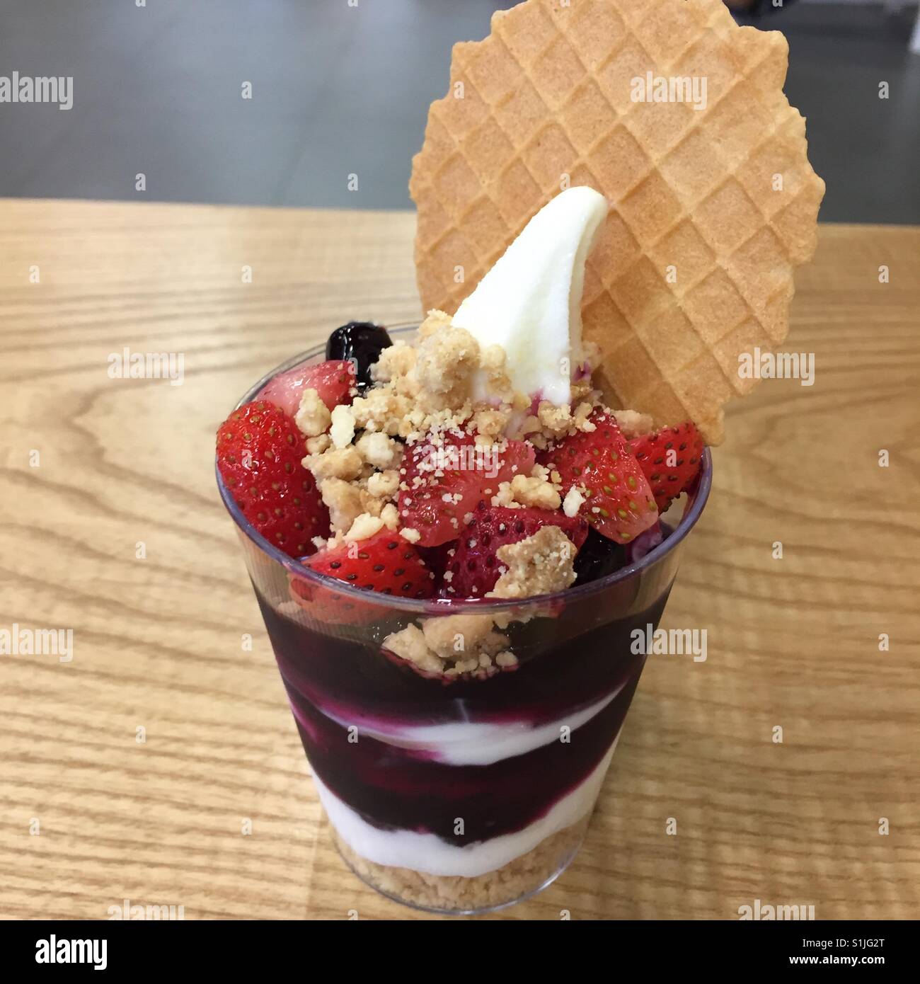 Mixed berries topping hi-res stock photography and images - Alamy