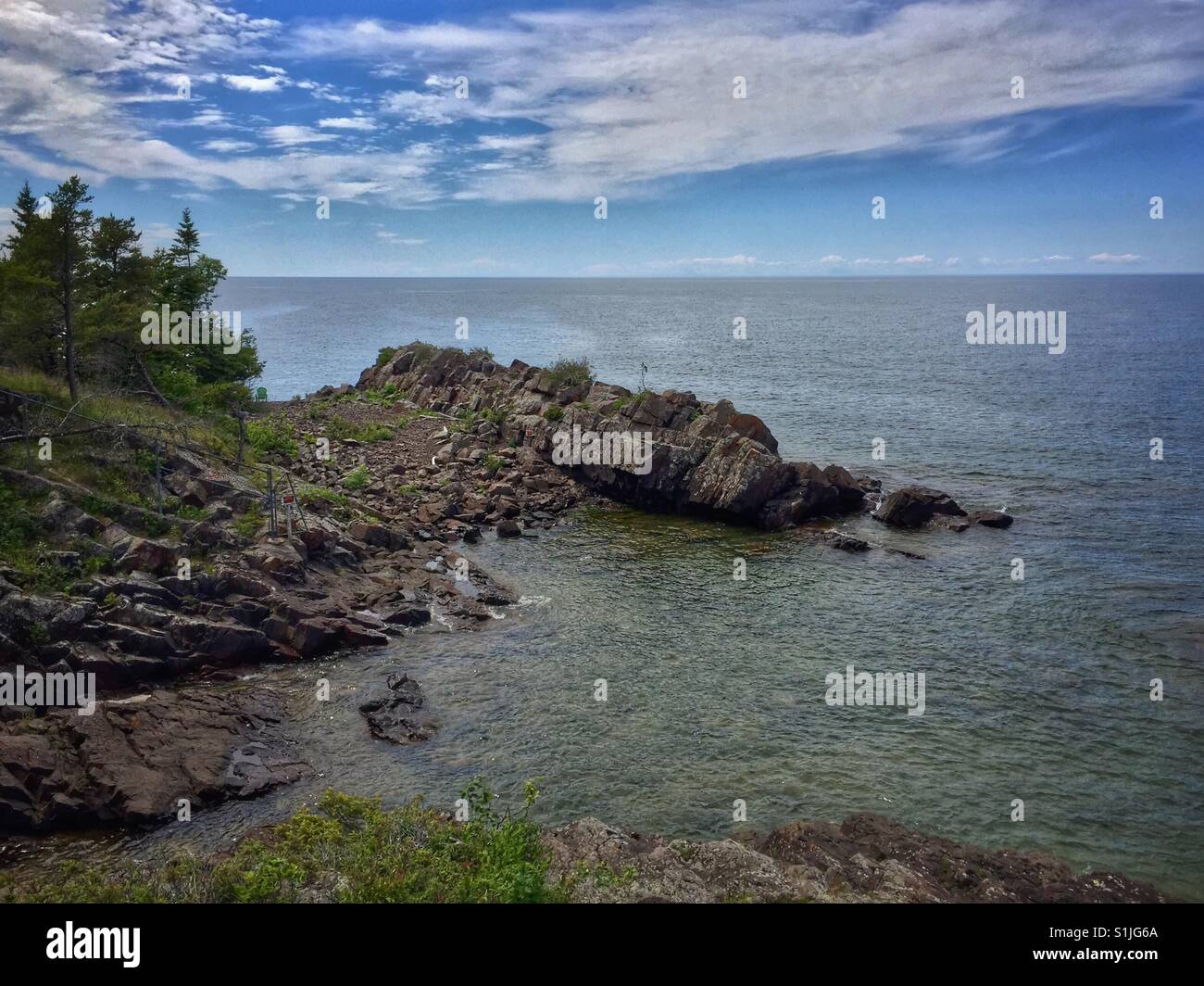 Lake Superior shoreline Stock Photo - Alamy