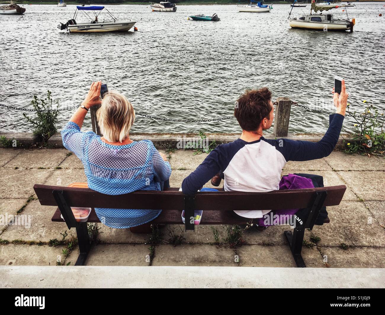 Phone cameras hi-res stock photography and images - Alamy