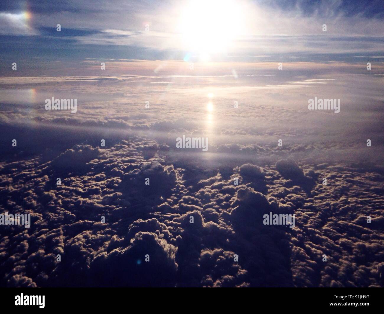 Flying over greece hi-res stock photography and images - Alamy