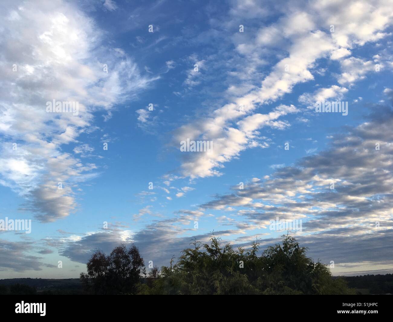Blue sky clouds landscape hi-res stock photography and images - Alamy