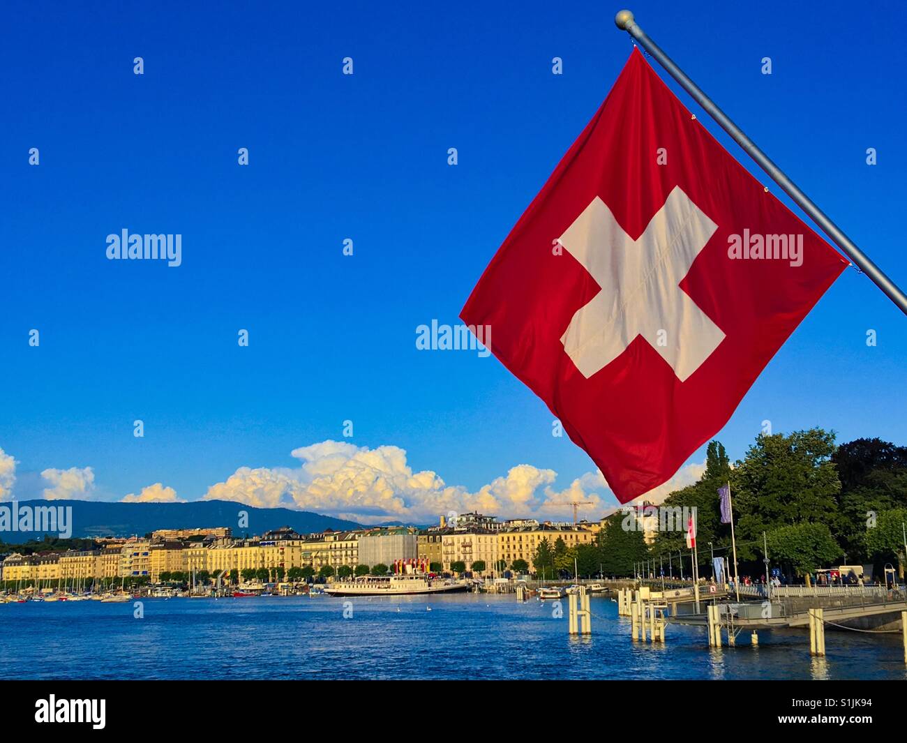 Left bank of geneva hi-res stock photography and images - Alamy